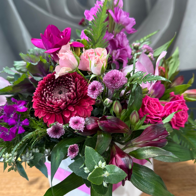 the Tamar Valley Rose shops, for fresh flowers delivered daily ...